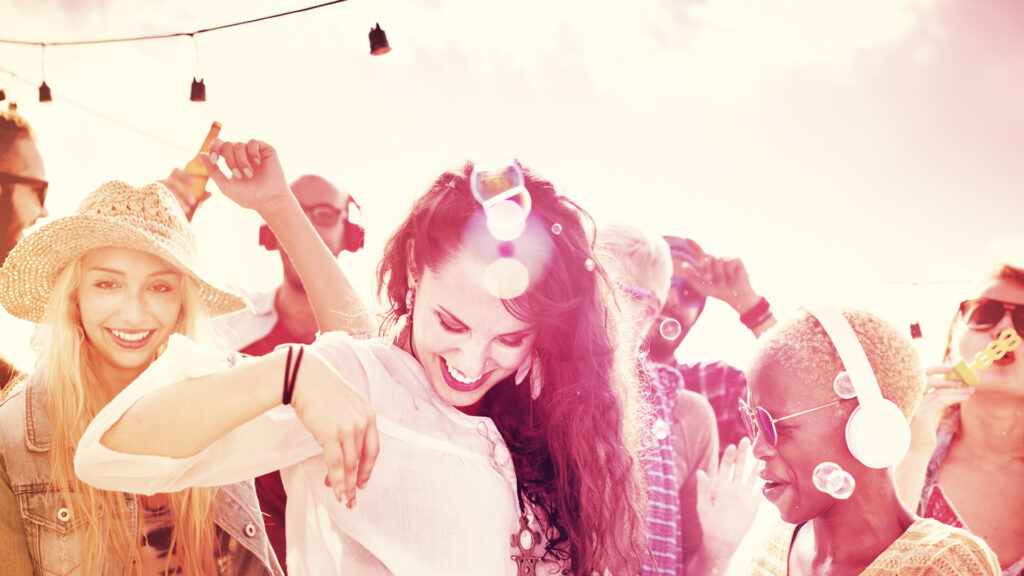 Tips to Plan an Outdoor Hafla During Summer - Hafla Blog